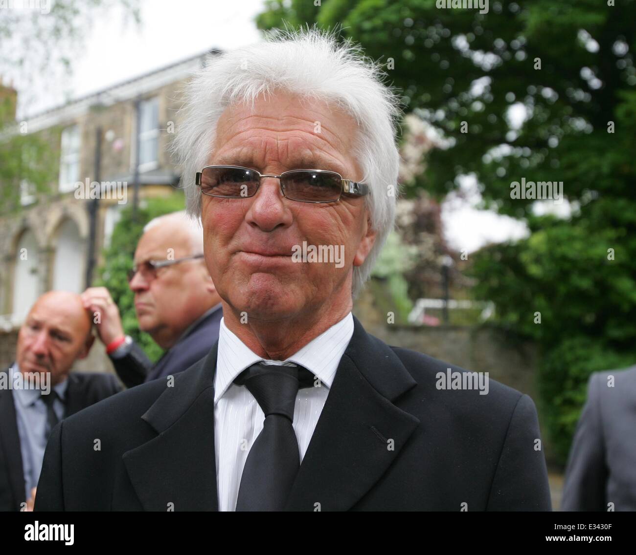 The funeral of Graham Walker. The Grumbleweeds star died at 68 after ...