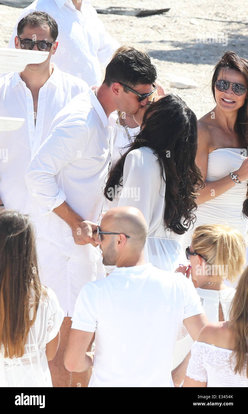 Tamara Ecclestone and Jay Rutland host a post wedding white-themed ...