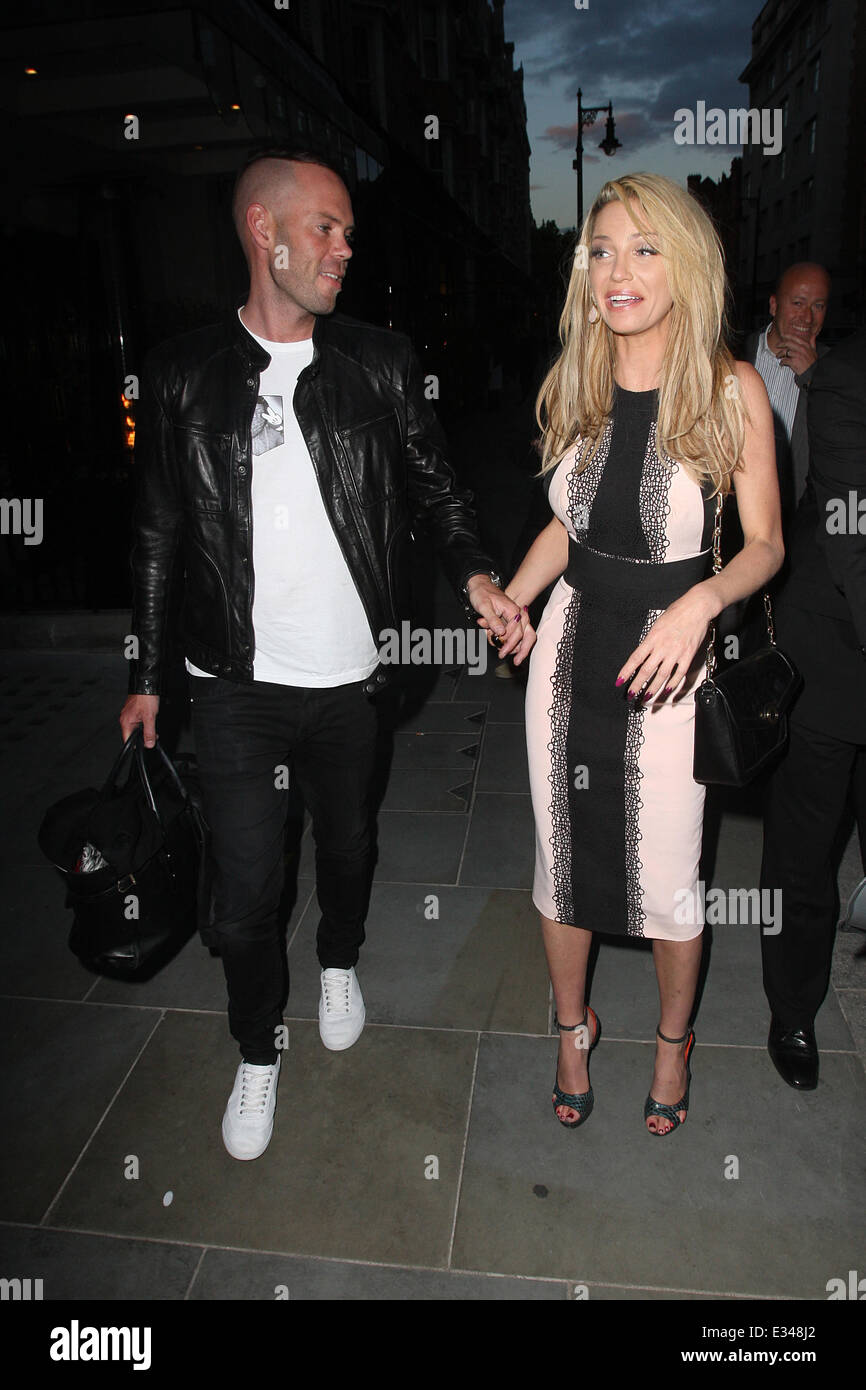 Sarah Harding leaving Scotts restaurant with boyfriend Mark Foster ...