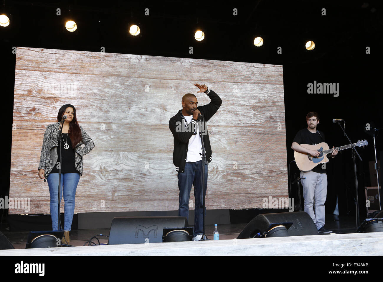 Logic preforms at ONE campaign agit8 Tate Modern Featuring: Logic Where ...