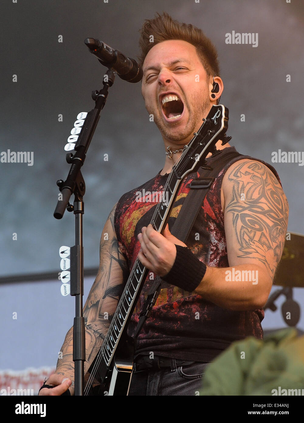 Download Festival 2013 - Performances - Day 1 Featuring: Bullet For My ...