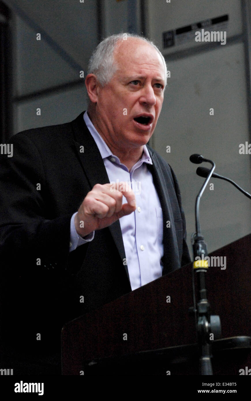 20th Annual Chicago Cares Serve-a-thon Featuring: Governor Pat Quinn ...