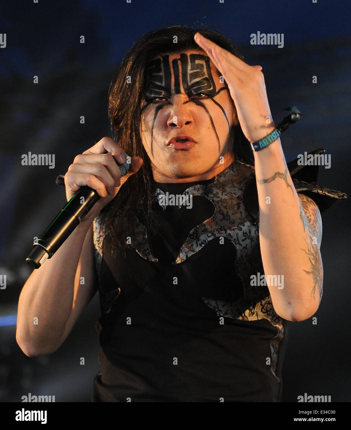 CHTHONIC Perform At Download Festival 2013 Featuring: Freddy Lim Jesse ...
