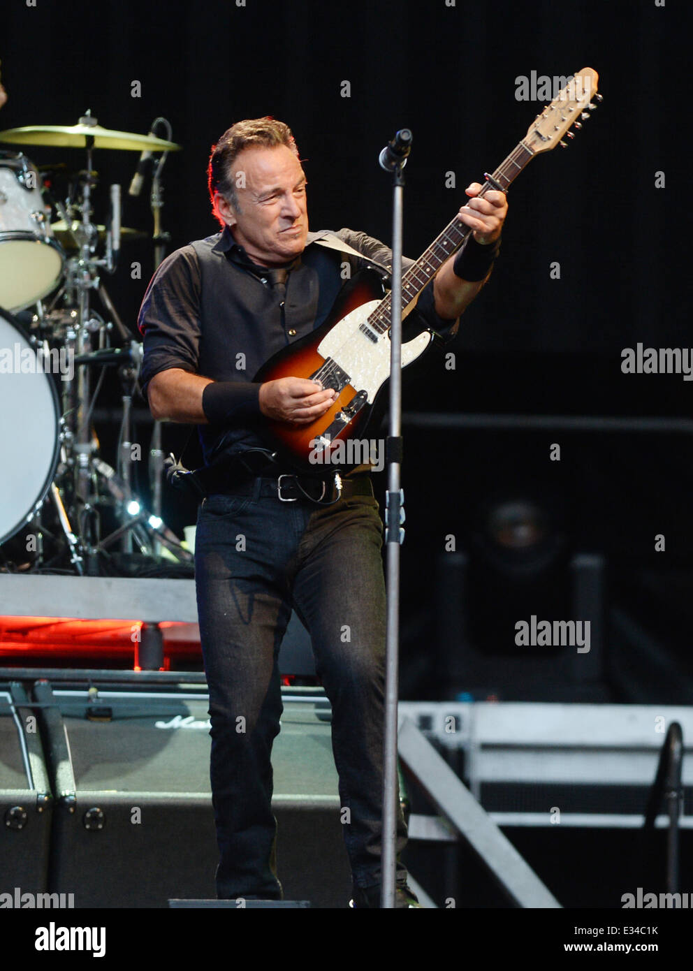 Bruce Springsteen & the E Street Band perform live at Wembley Stadium ...