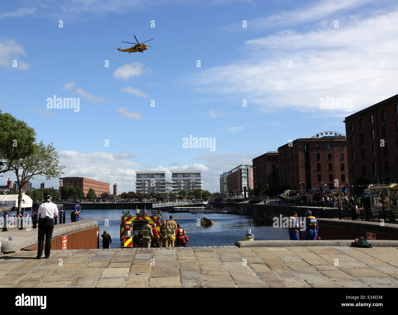 A Duck Marine amphibious tour bus sinks in the Albert Dock in Liverpool ...