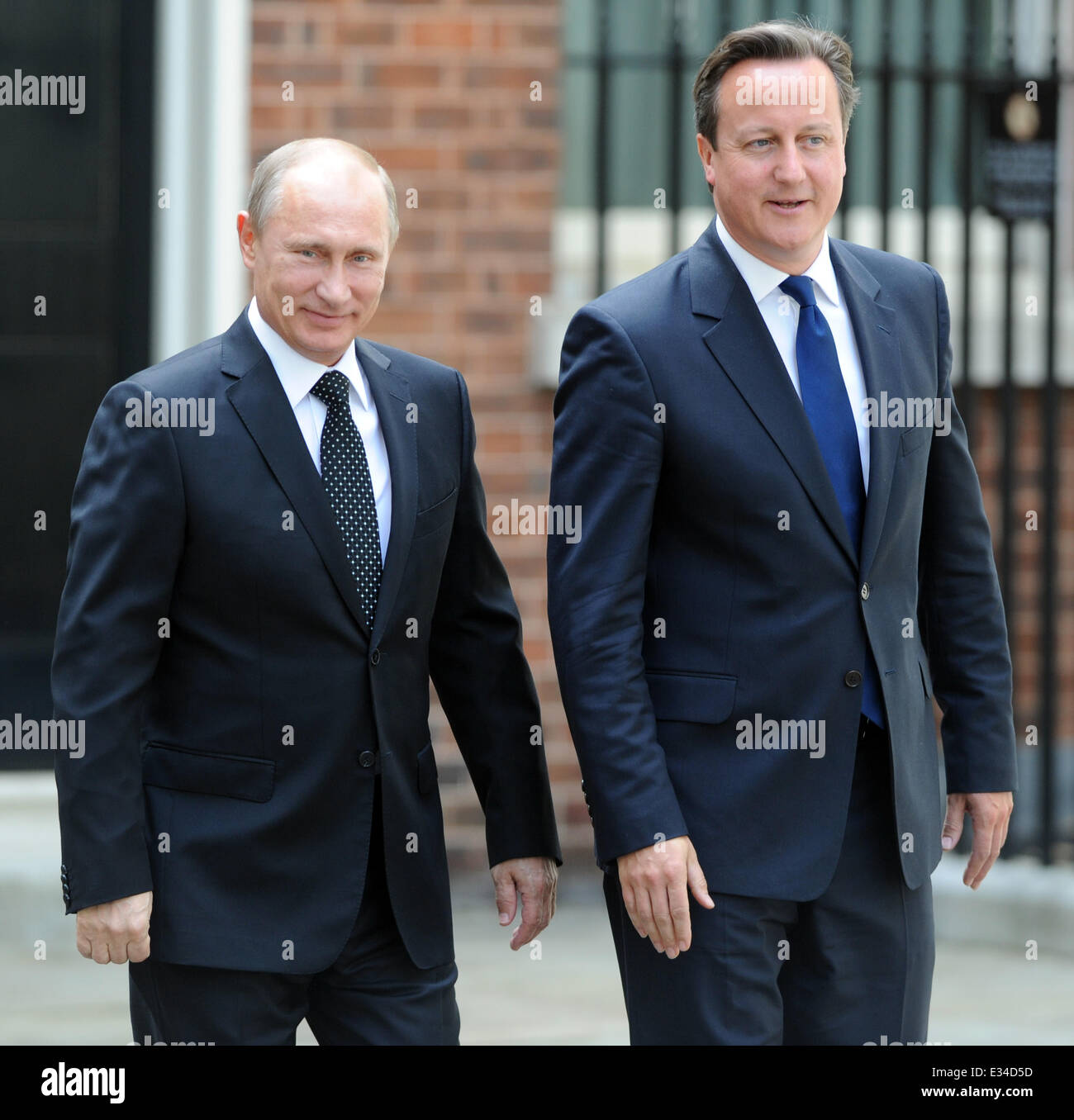 Prime Minister David Cameron meets Russian President Vladimir Putin at ...