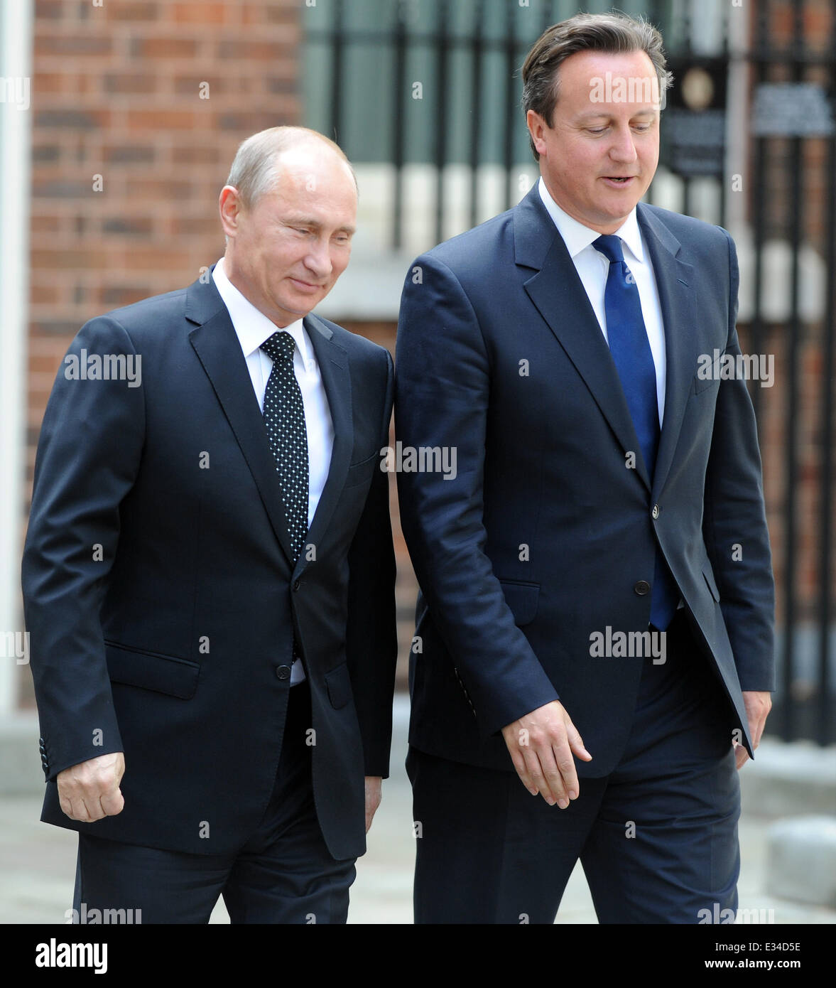 Prime Minister David Cameron meets Russian President Vladimir Putin at ...