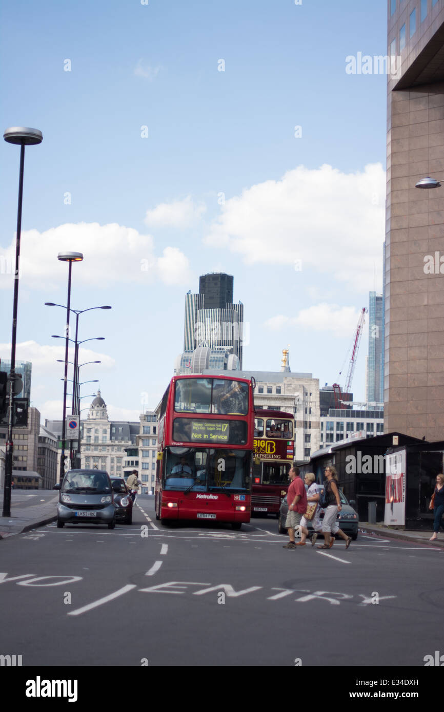 London england red bus hi-res stock photography and images - Alamy