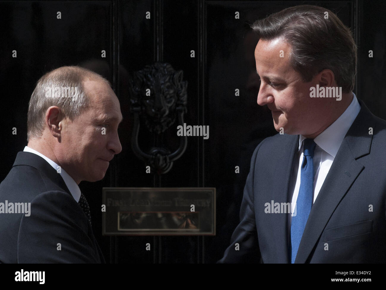 Prime Minister David Cameron meets Russian President Vladimir Putin at ...