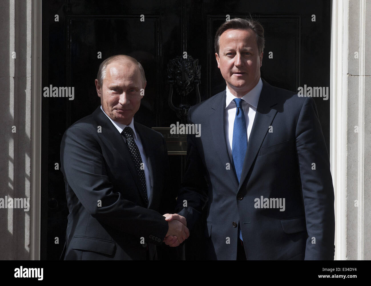 Prime Minister David Cameron meets Russian President Vladimir Putin at ...