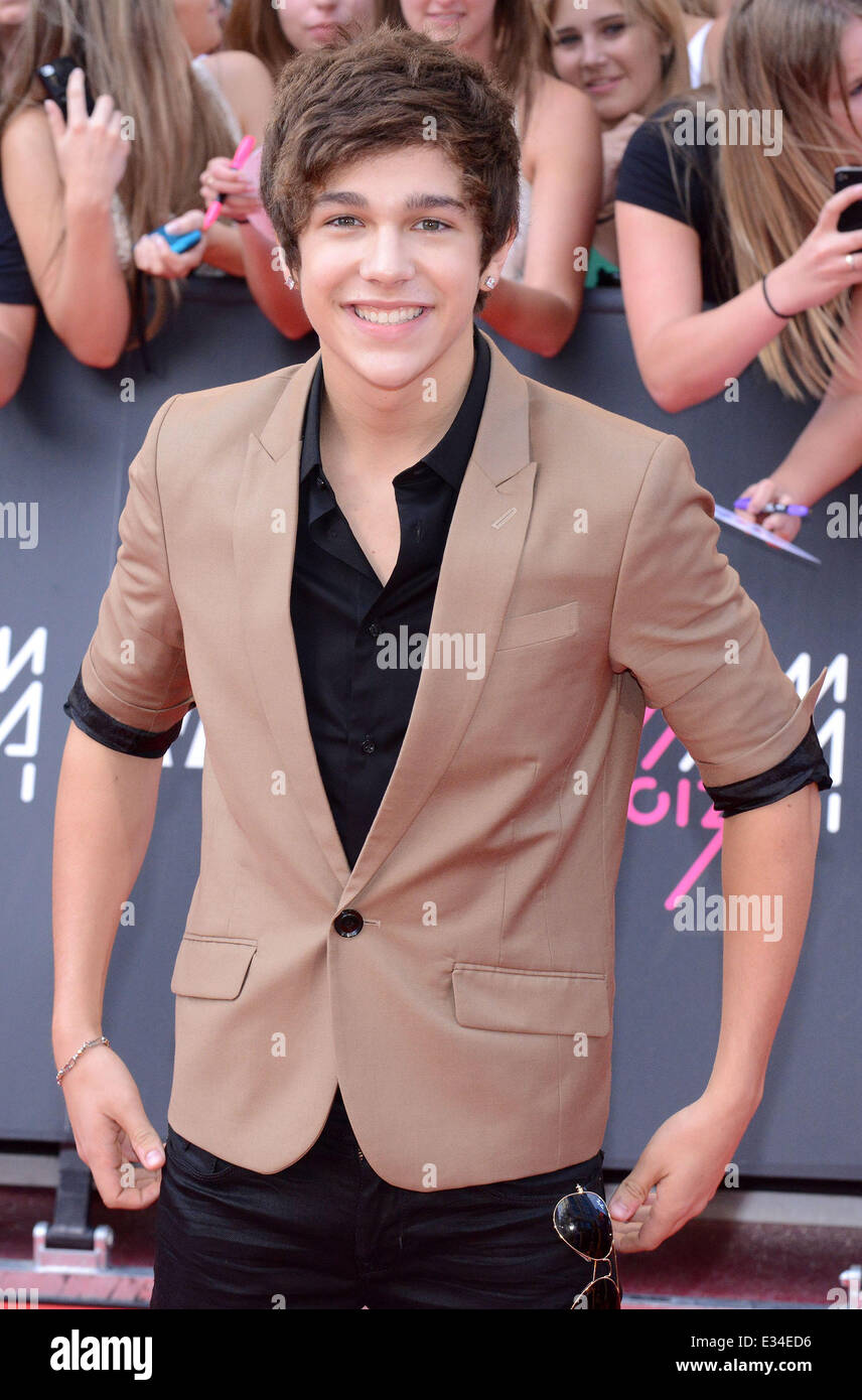 2013 MuchMusic Video Awards at MuchMusic HQ - Arrivals Featuring ...