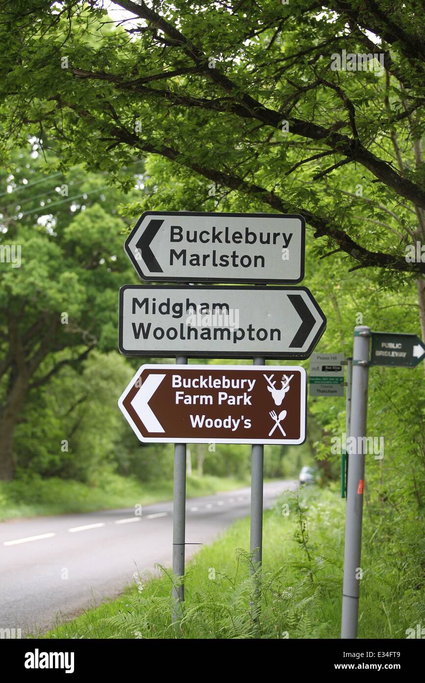 Bucklebury village sign hi-res stock photography and images - Alamy