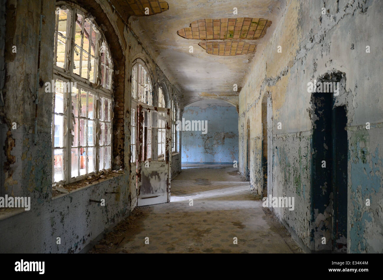 Corridor in an old abandoned building Stock Photo - Alamy