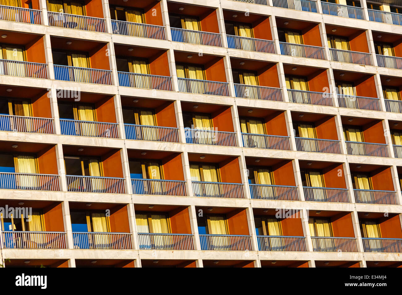 Hotel windows texture hi-res stock photography and images - Alamy