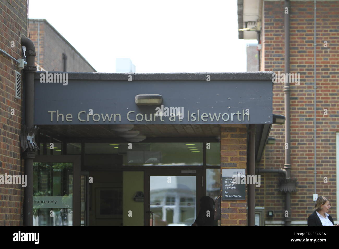 Arriving isleworth crown court hi-res stock photography and images - Alamy