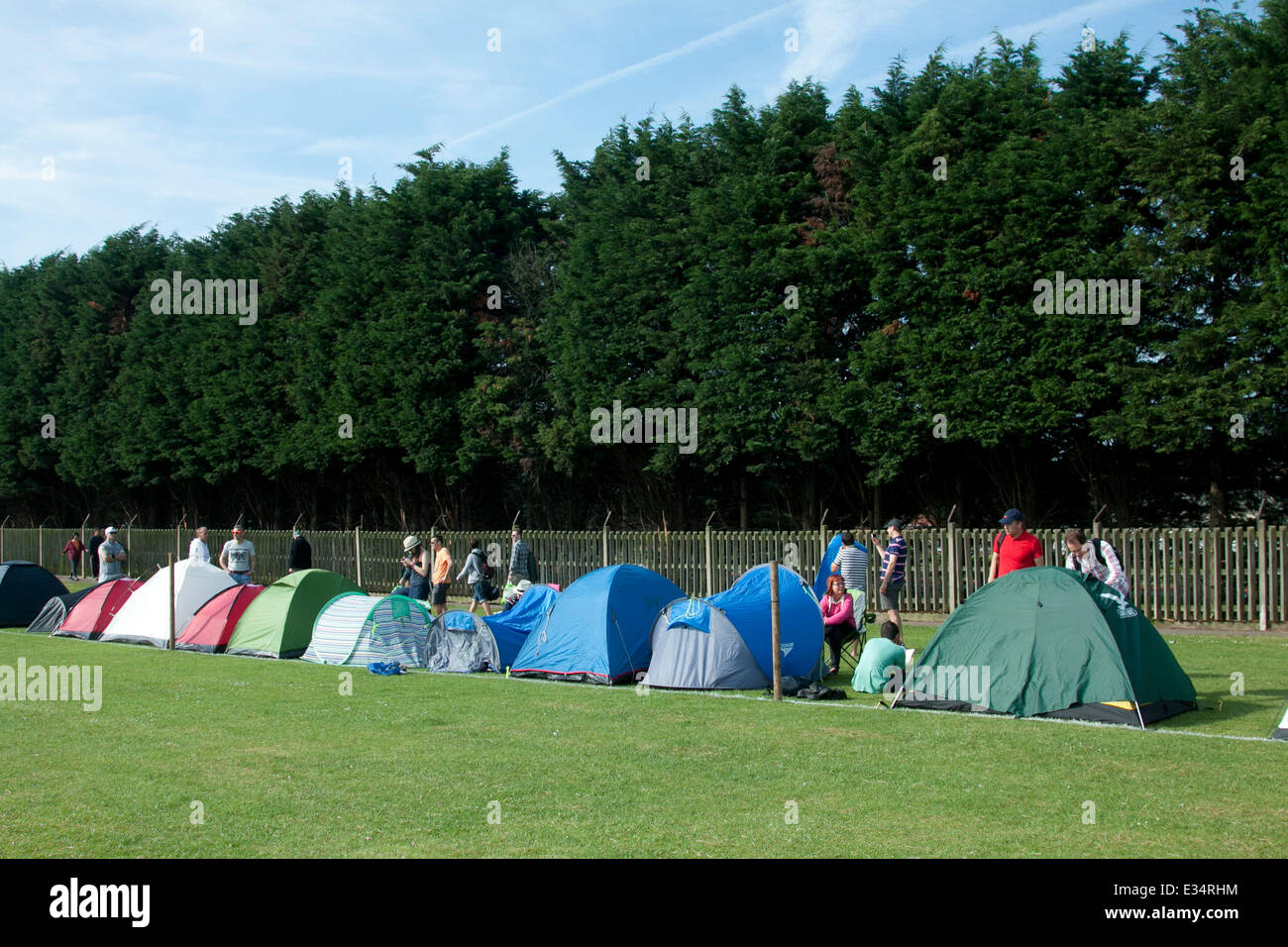 Wimbledon, London, UK. 22nd June 2014. The first fans arrive with ...