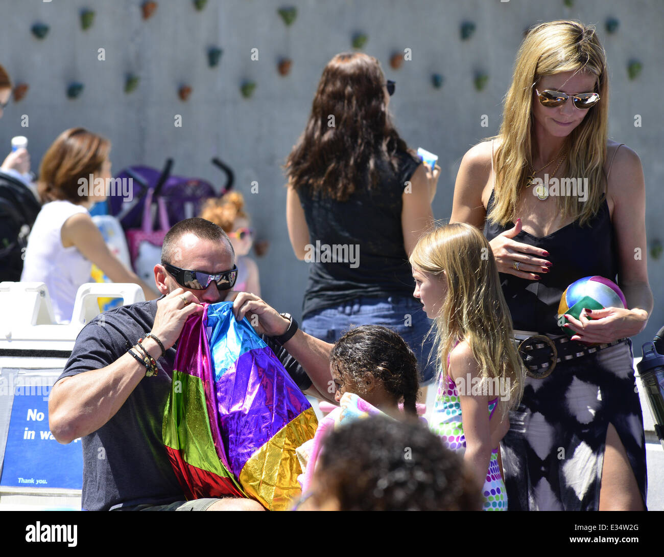 Heidi Klum and her boyfriend take her children to a park Featuring ...