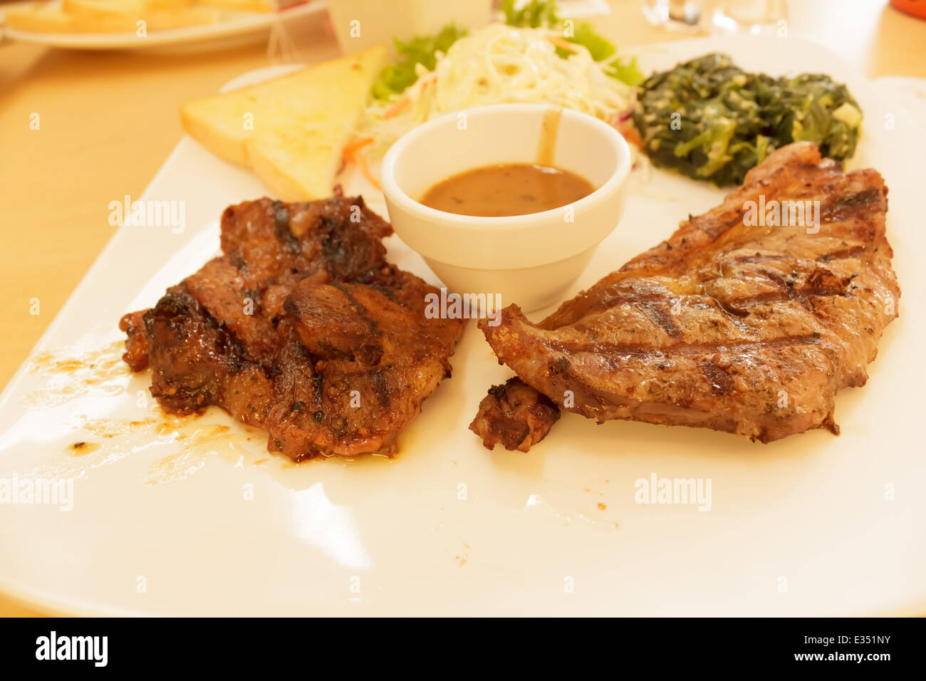 Beef steak cooked hi-res stock photography and images - Alamy