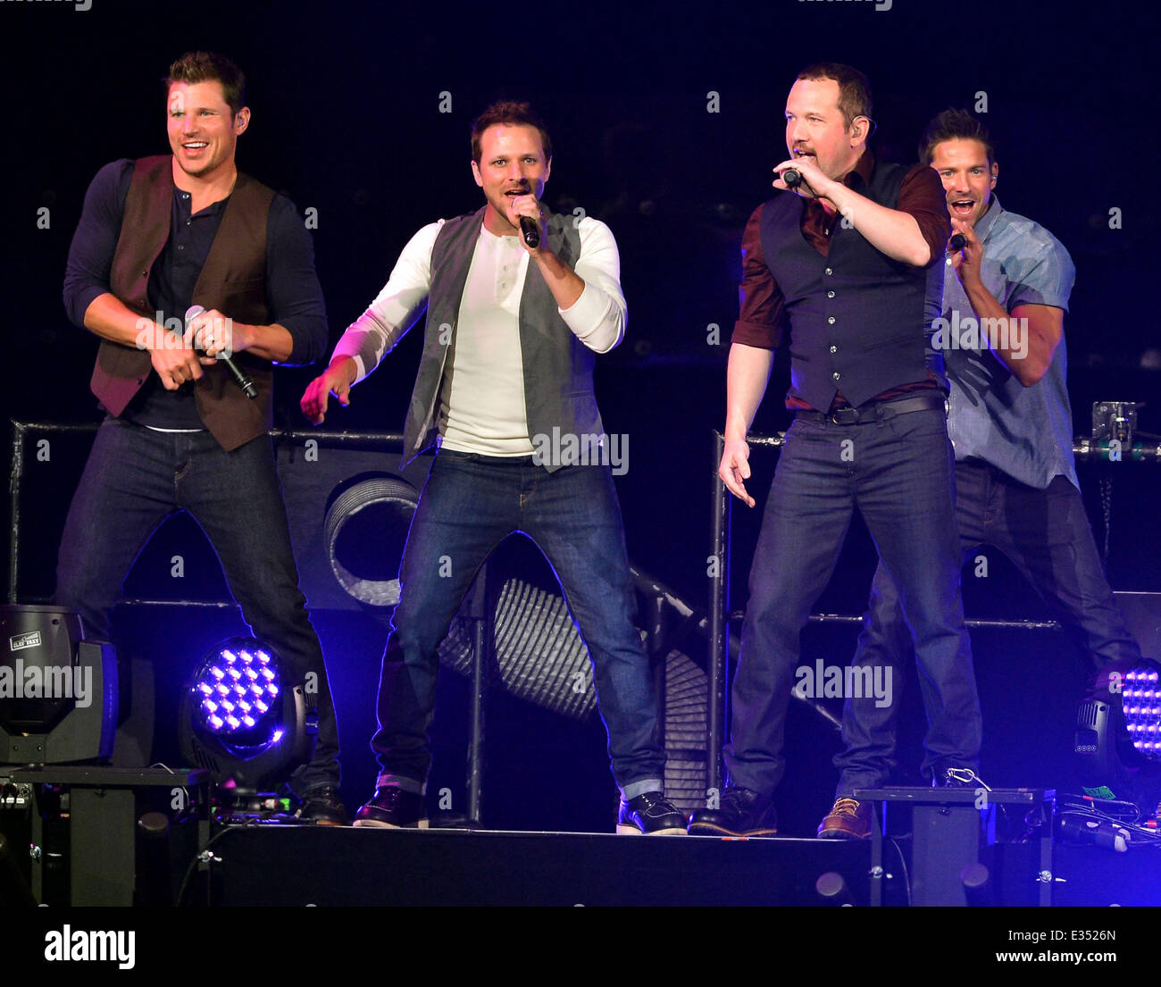 98 degrees hi-res stock photography and images - Alamy