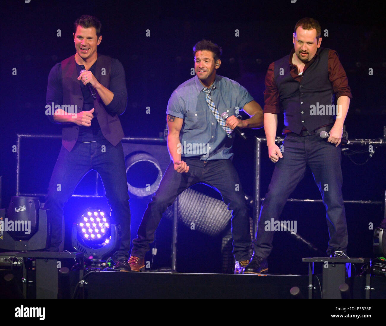 98 degrees boy band hi-res stock photography and images - Alamy