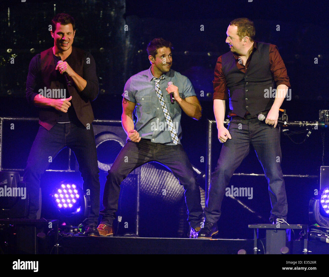 98 degrees boy band hi-res stock photography and images - Alamy