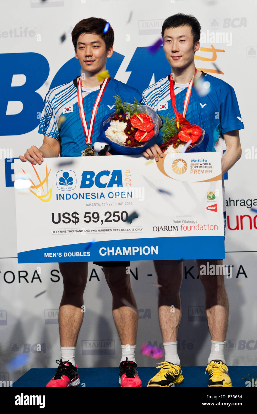 Jakarta, Indonesia. 22nd June, 2014. Lee Yong Dae (L) and Yoo Yeon ...
