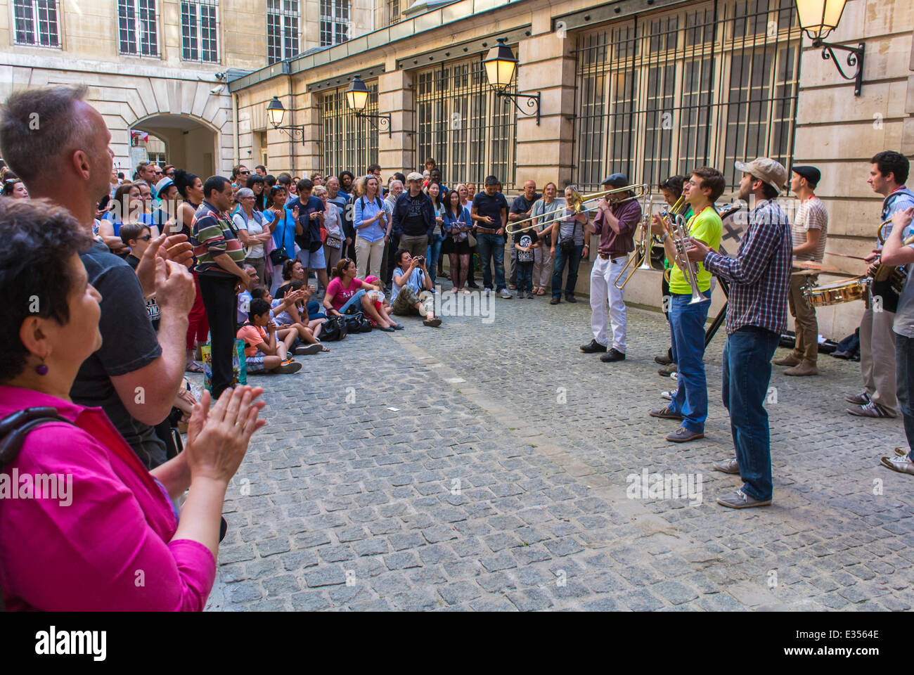 Paris, France, Audience large Crowd Clapping at Annual National Music ...