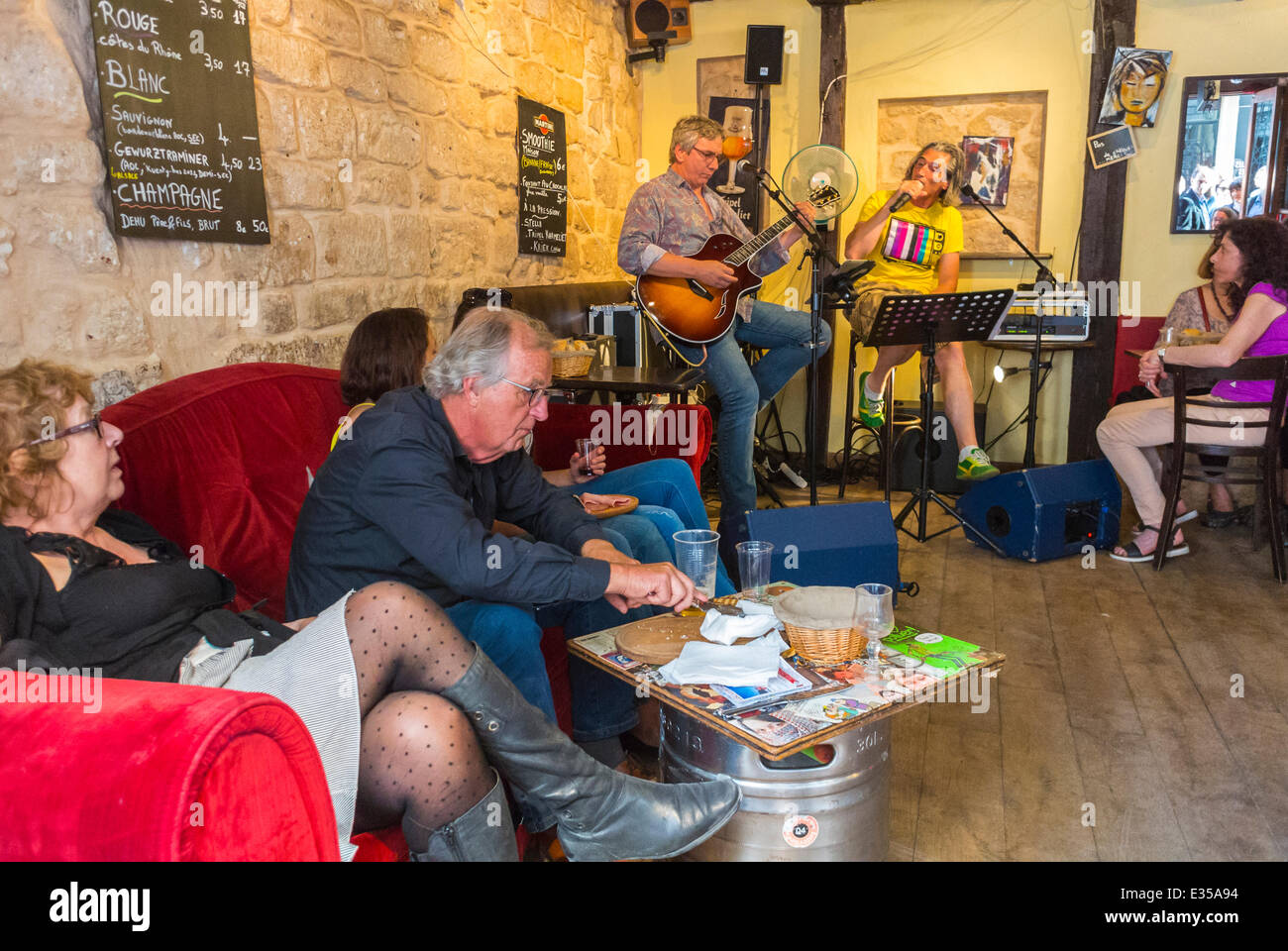 Fete cafe hi-res stock photography and images - Alamy