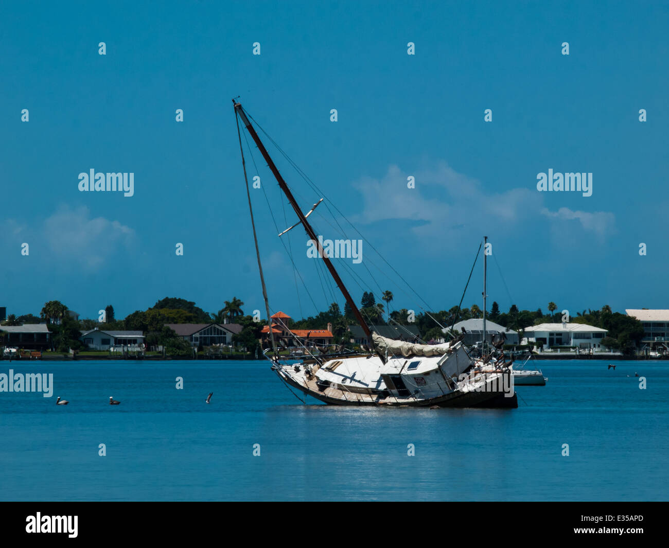Boat Sinking High Resolution Stock Photography and Images - Alamy