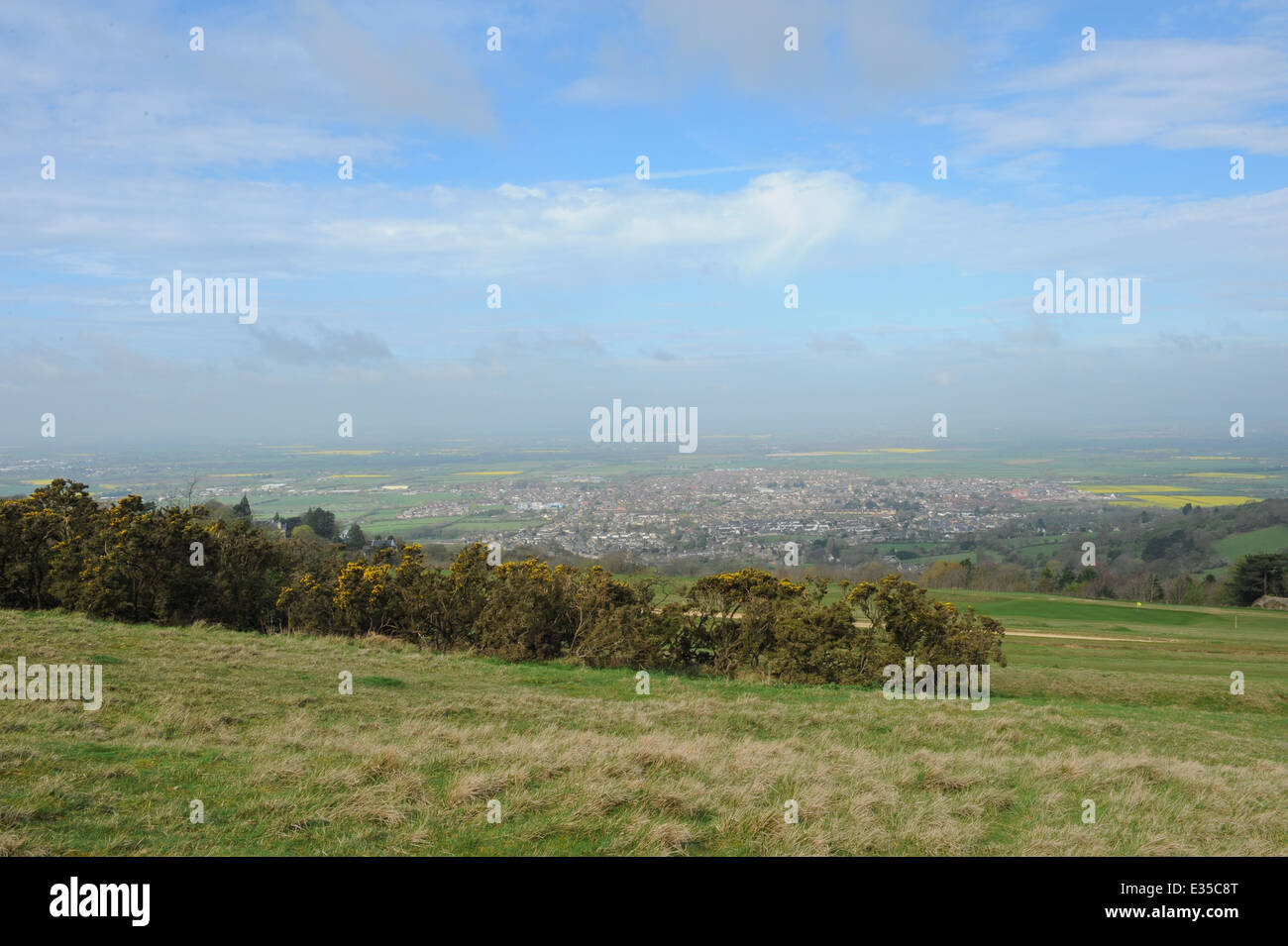 Cheltenham racecourse cleeve hill hi-res stock photography and images ...