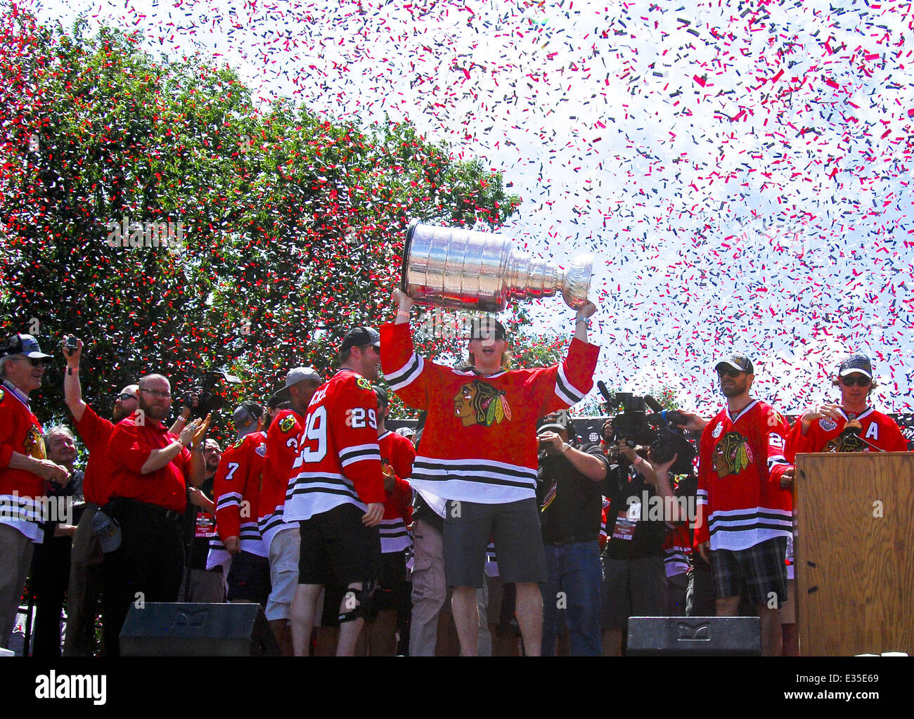 The Chicago Blackhawks celebrate after winning the Stanley Cup ...