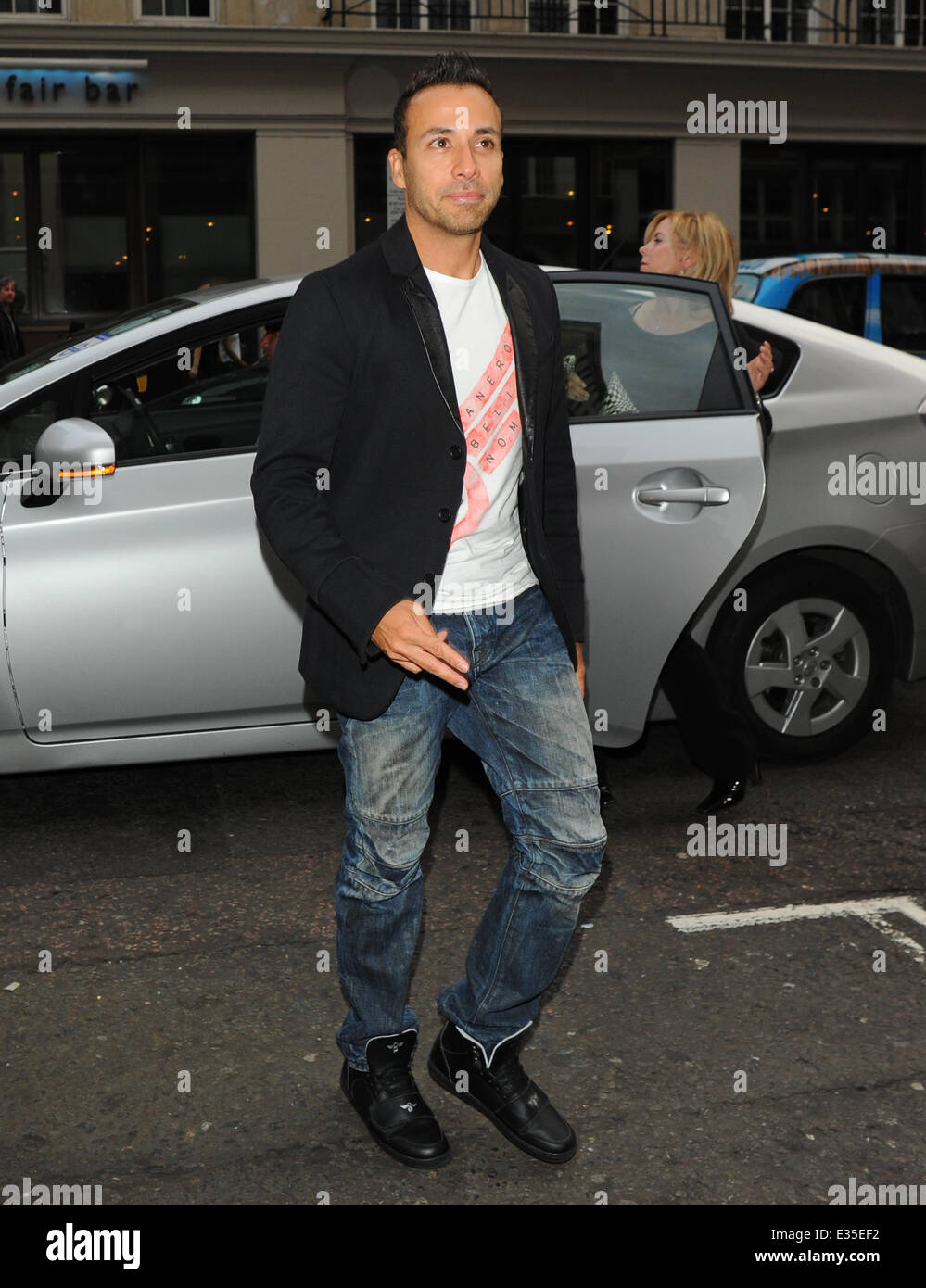 Backstreet boys walk mayfair hotel hi-res stock photography and images ...