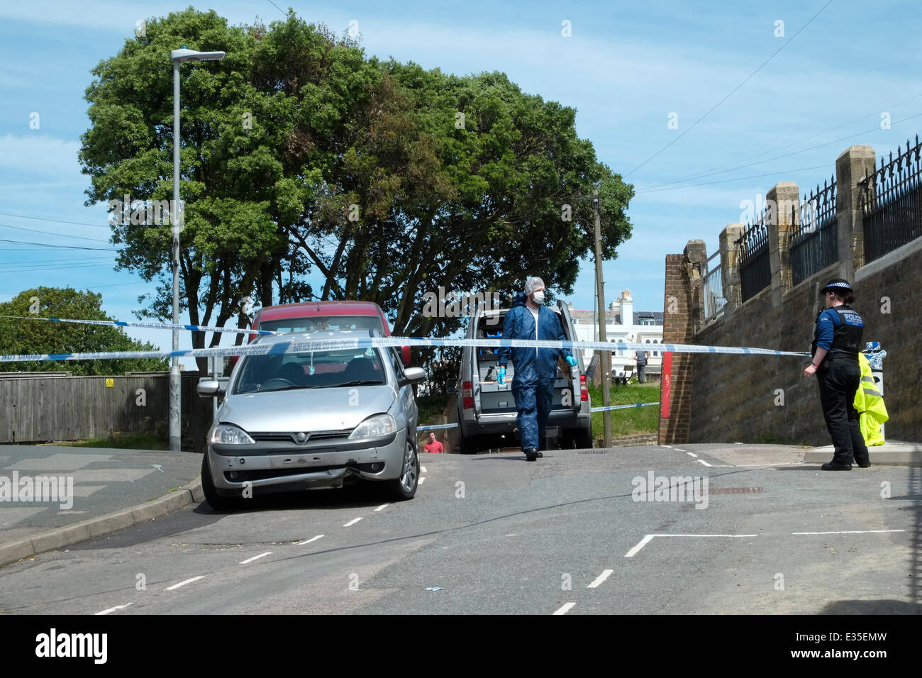 Forensic police investigation hi-res stock photography and images - Alamy