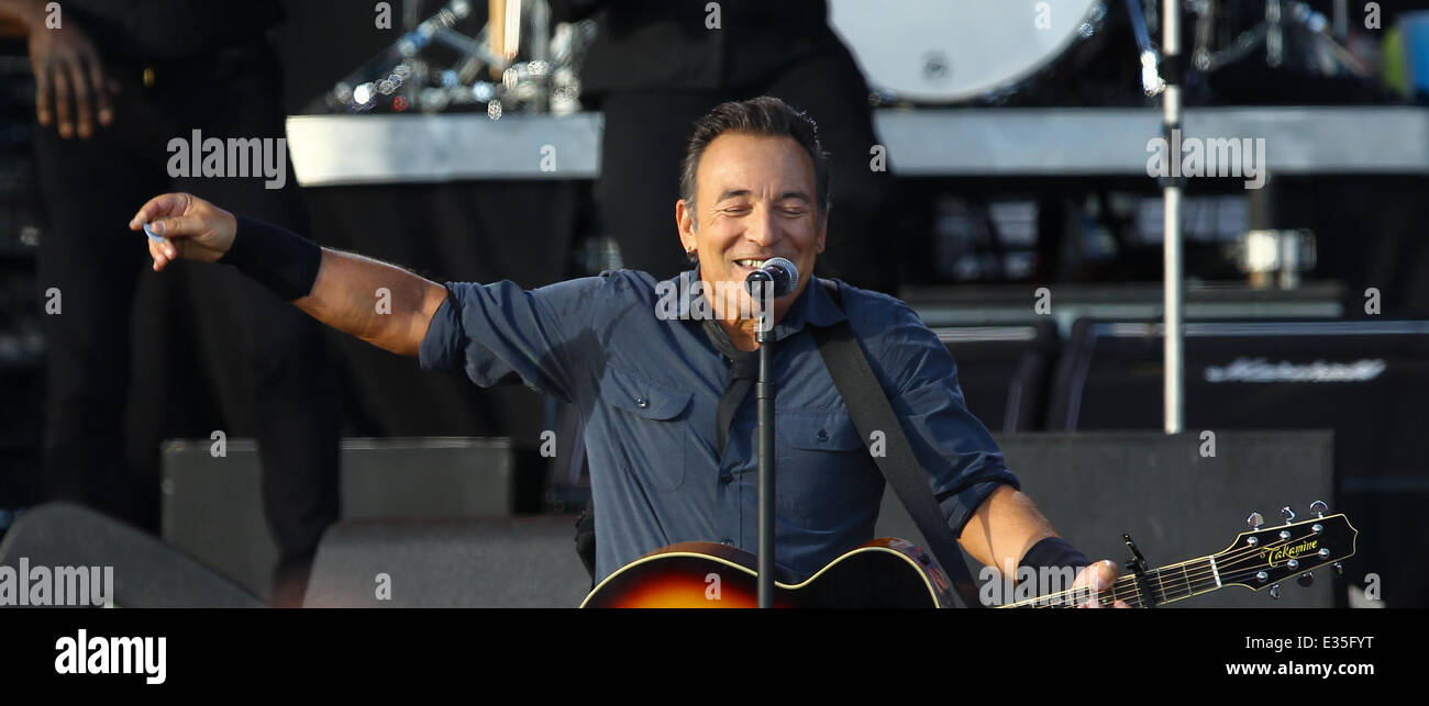 Hard Rock Calling - Day 2 - Performances at Queen Elizabeth Olympic ...