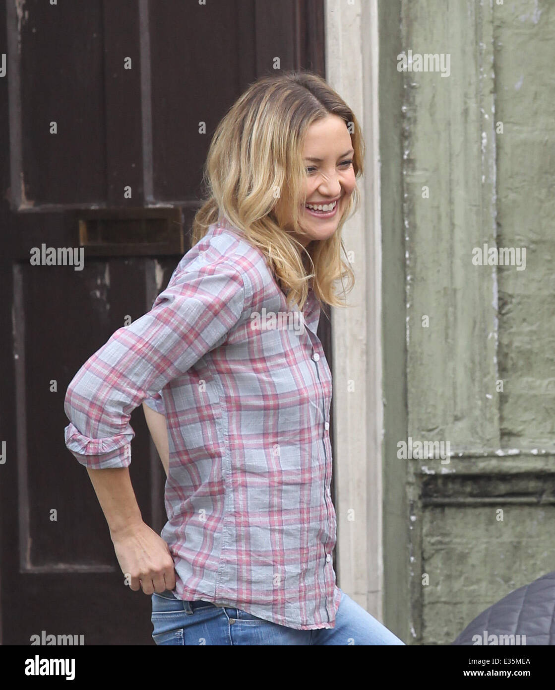 Kate Hudson, James Franco and Tom Wilkinson film scenes for the movie ...