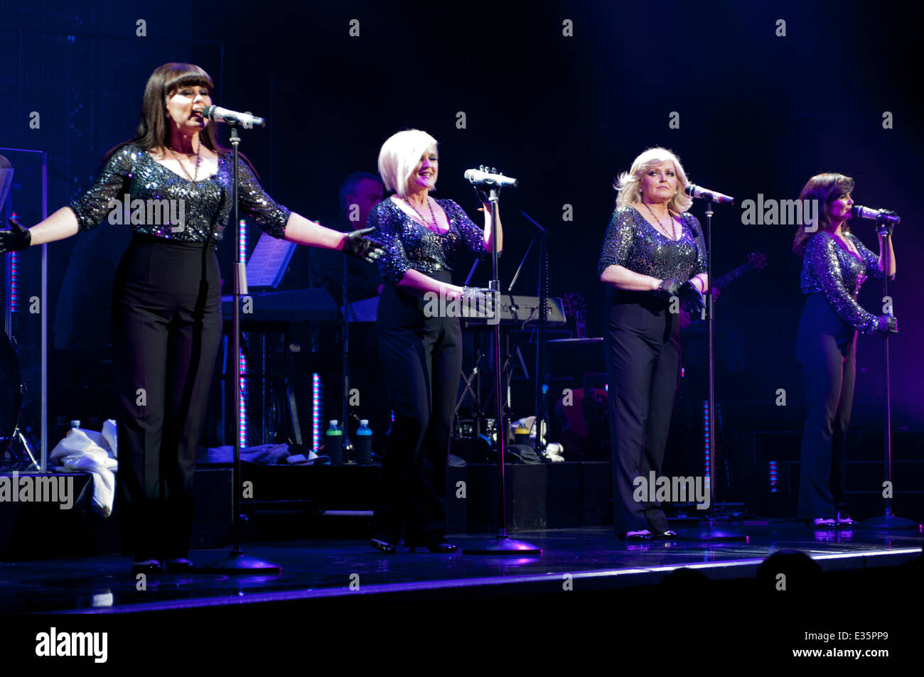 Nolan sisters hi-res stock photography and images - Alamy