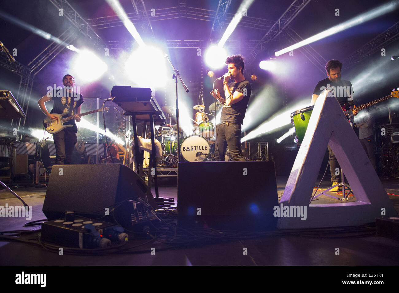 The Blissfields Festival in Winchester - Performances Featuring ...