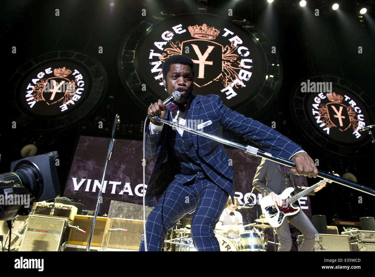 Vintage trouble band hi-res stock photography and images - Alamy