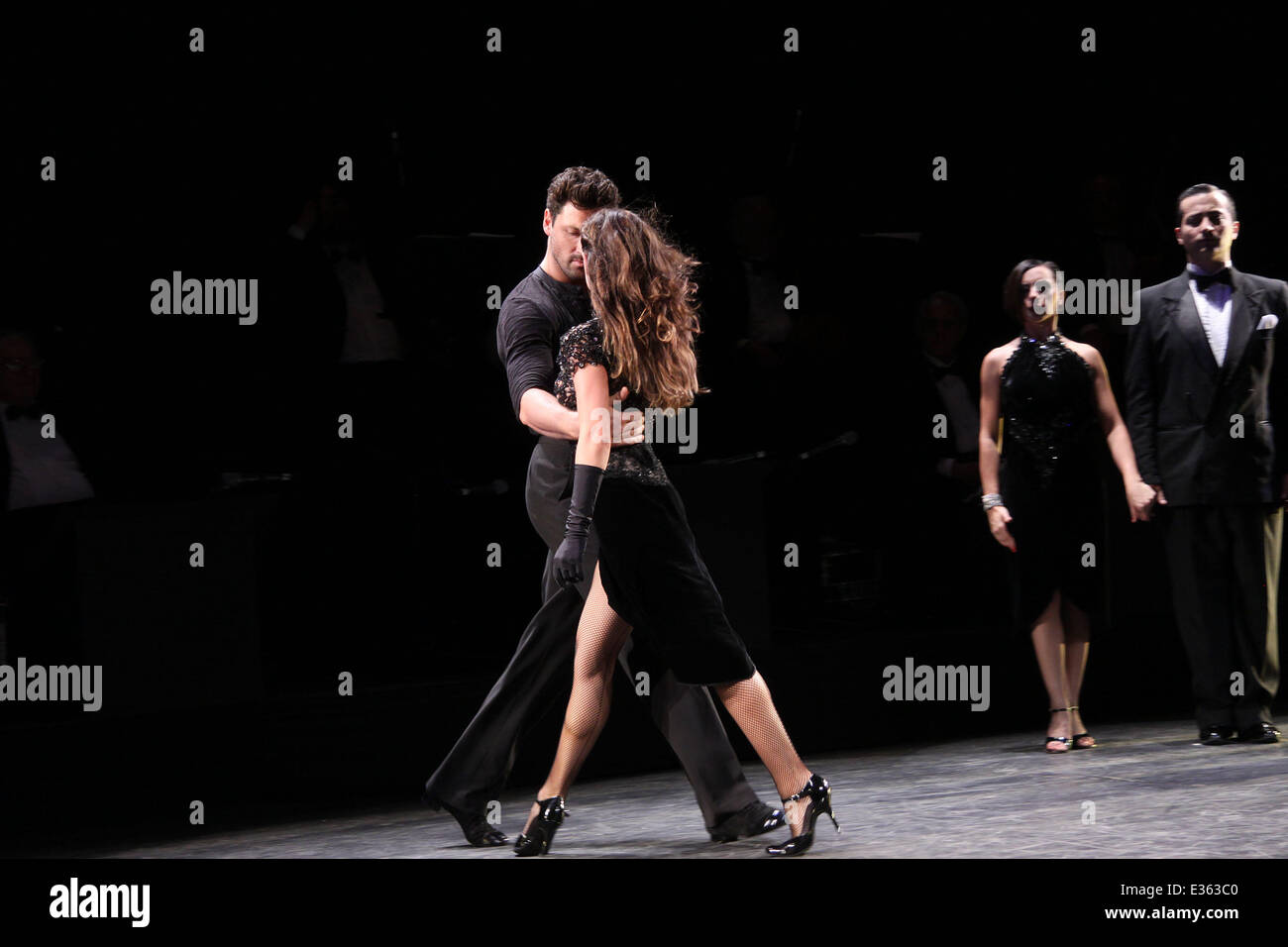 First preview of Forever Tango at the Walter Kerr Theatre - Curtain ...