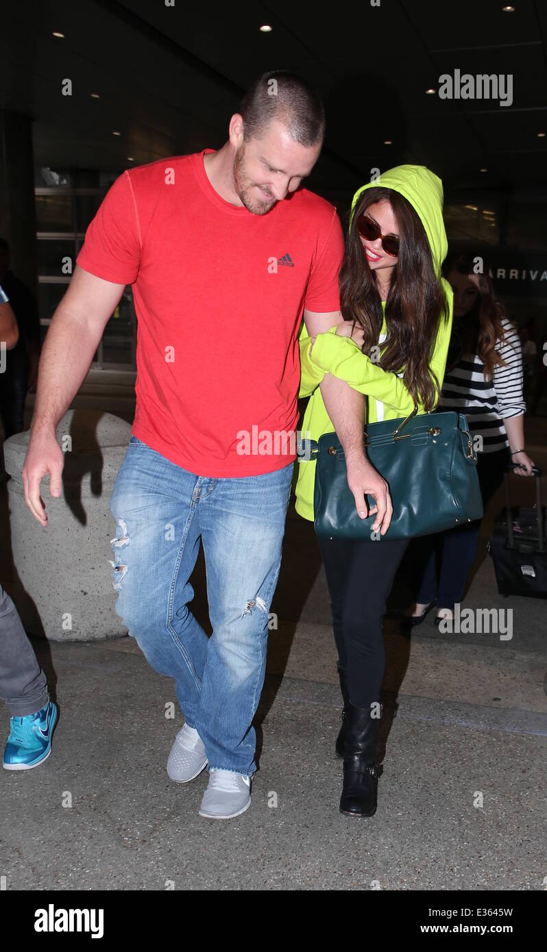 Selena Gomez arrives at LAX Airport on a flight in from Europe ...