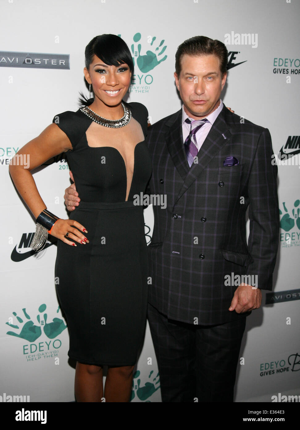 2013 edeyo gives hope ball hi-res stock photography and images - Alamy