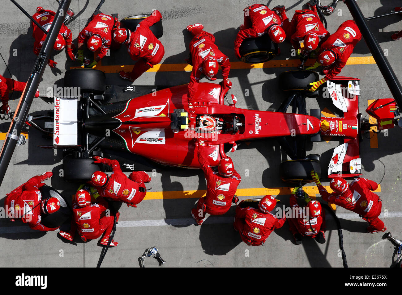 Ferrari F1 Pit Crew High Resolution Stock Photography and Images - Alamy