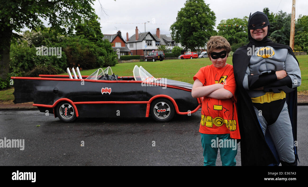 Batman robin batmobile hi-res stock photography and images - Alamy