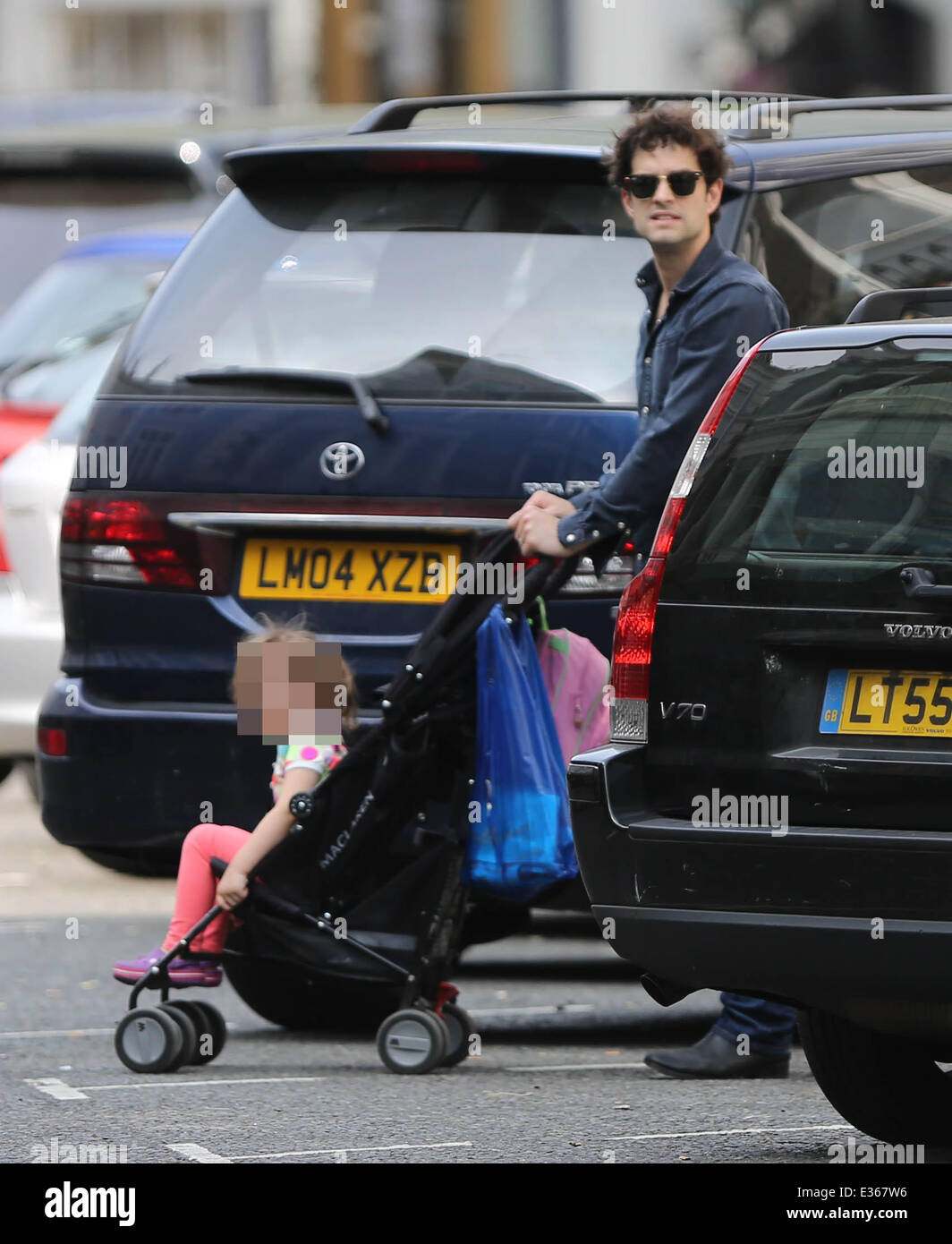 Lee mead daughter betsy hi-res stock photography and images - Alamy