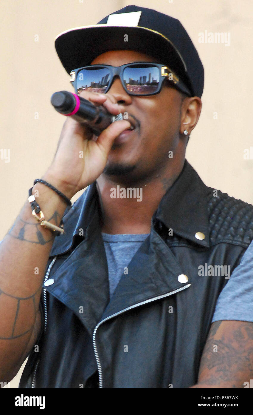 Taste of Chicago 2013 at the Petrillo Music Shell in Grant Park ...