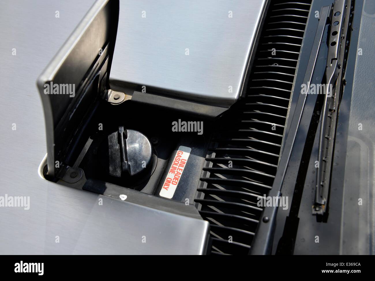 Delorean dmc 12 classic car rally hi-res stock photography and images ...