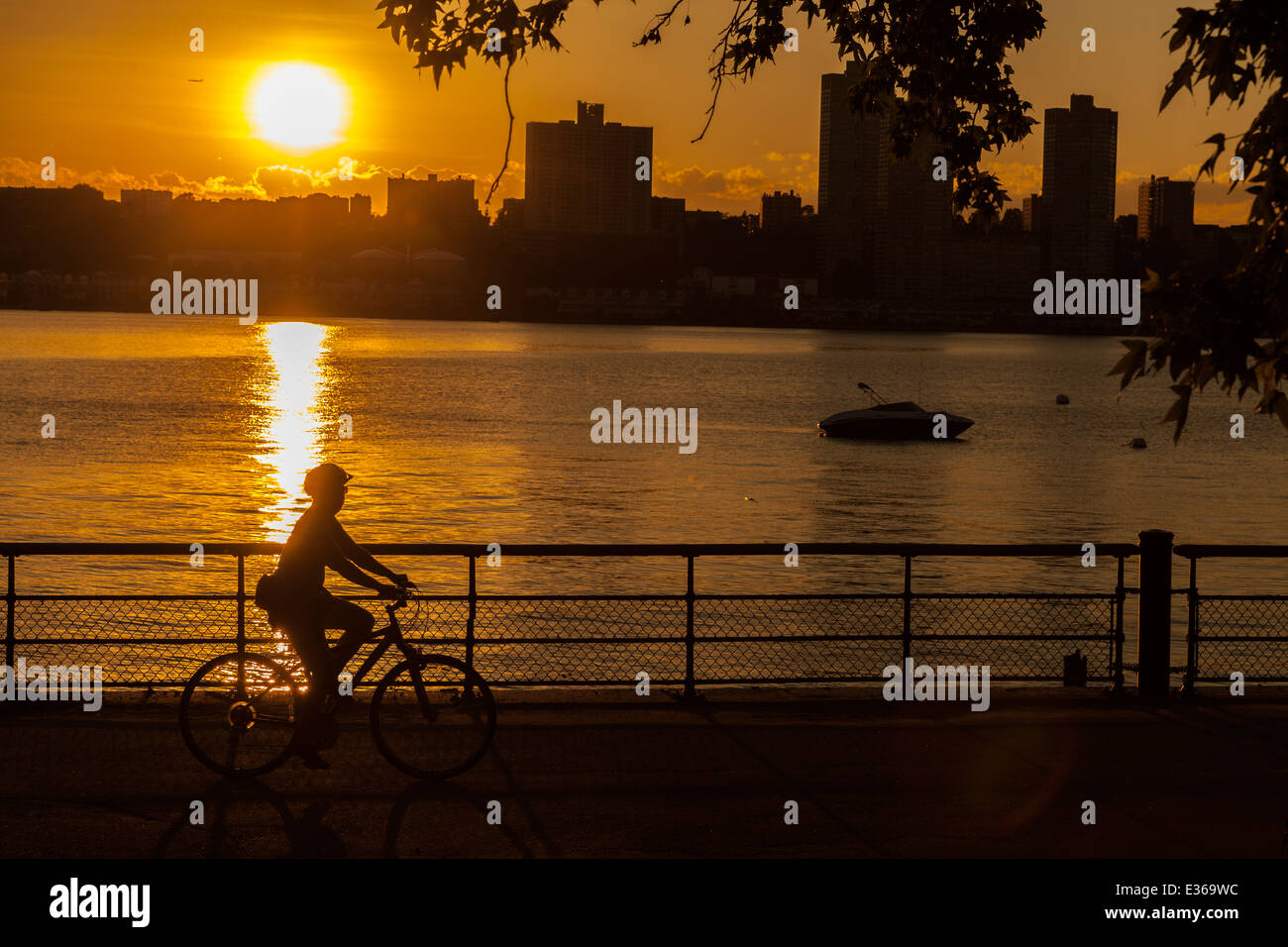 Sunset on Hudson Stock Photo - Alamy