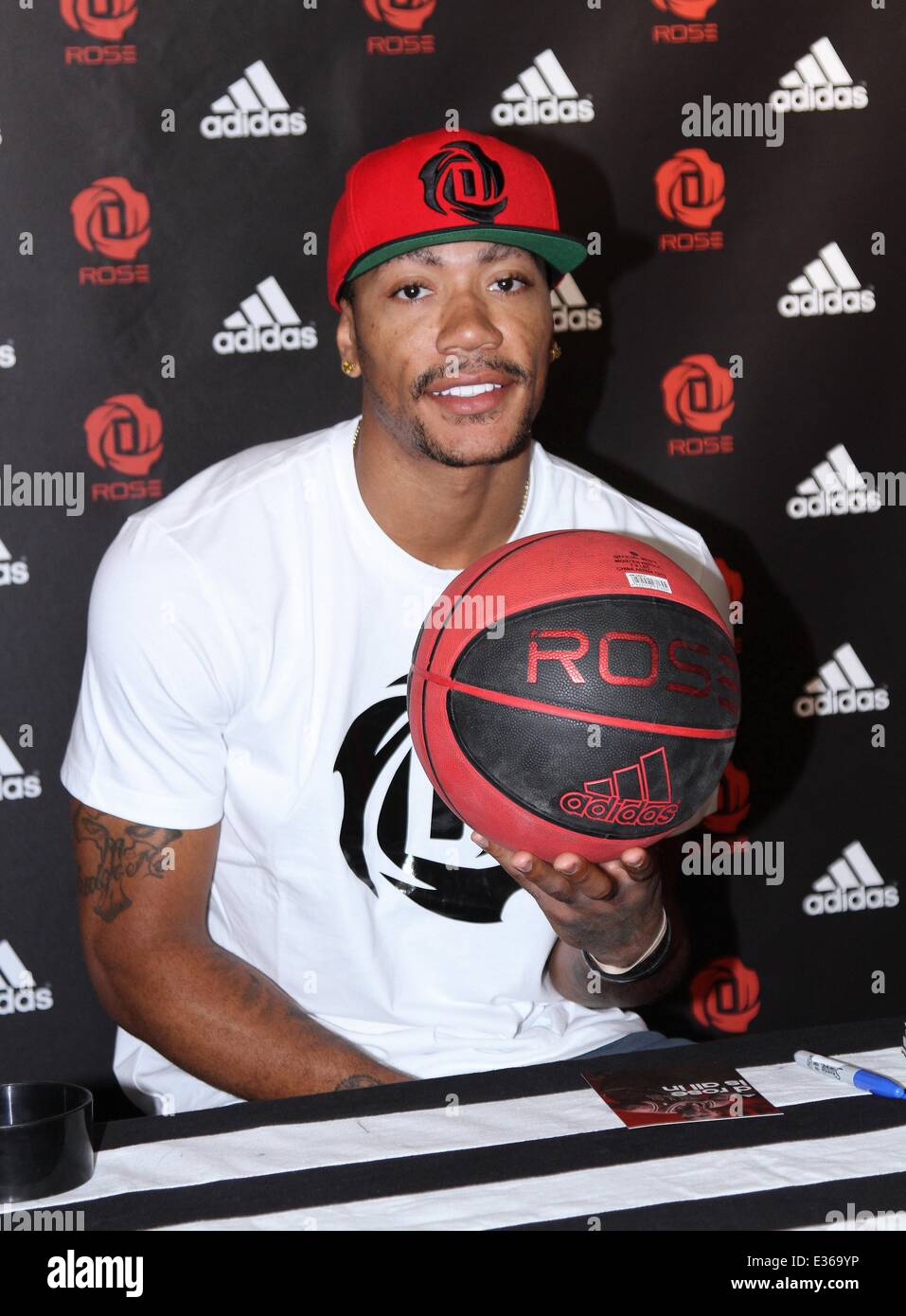 Derrick Rose Logo Hat