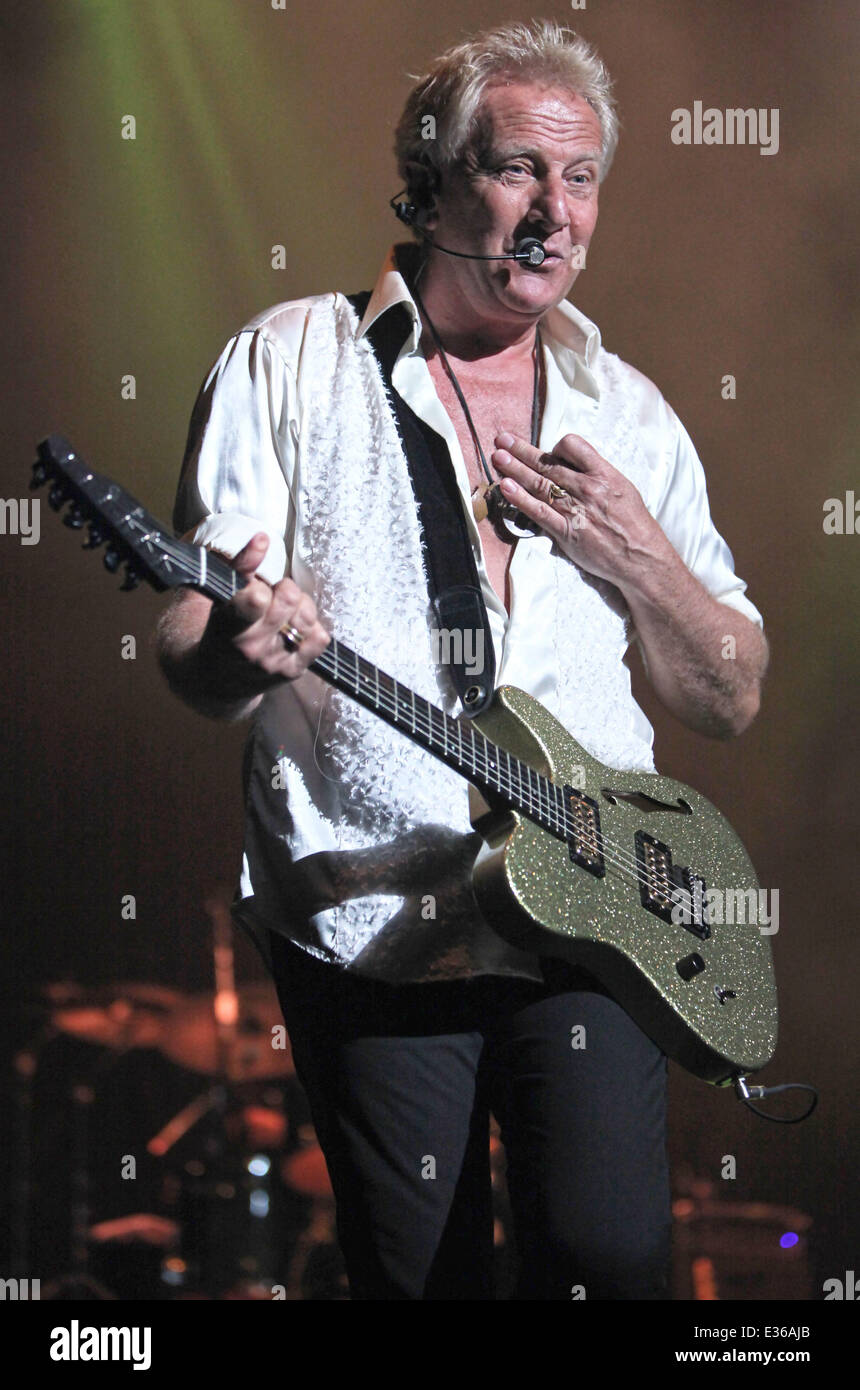 Graham russell air supply perform hi-res stock photography and images ...