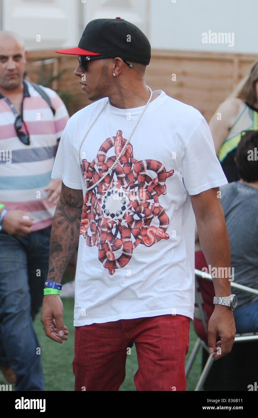Queen elizabeth lewis hamilton hi-res stock photography and images - Alamy